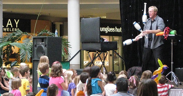 KidX Club Amazing Juggler at Dayton Mall